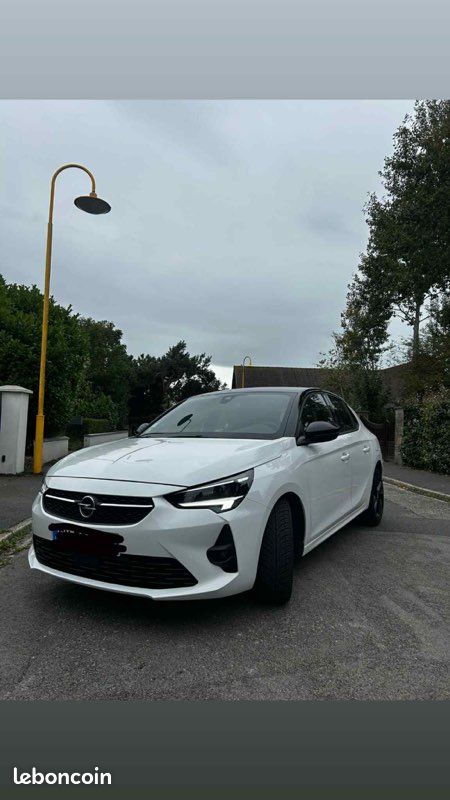 Opel Corsa GS LINE - Voitures