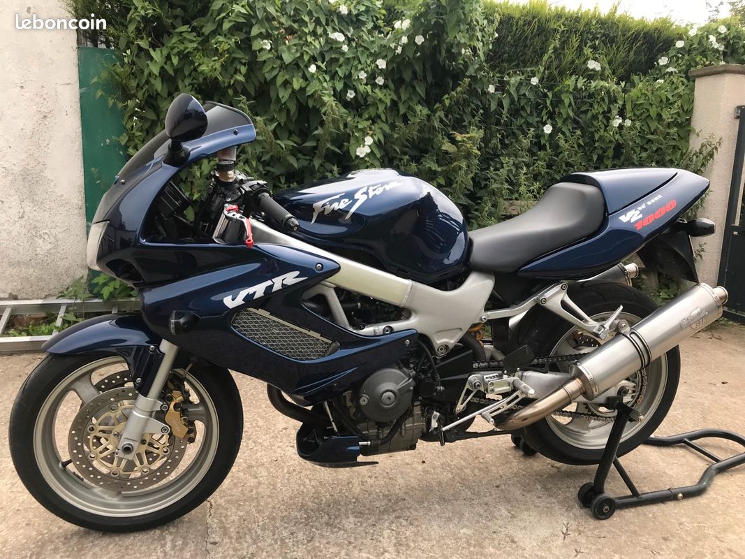 Honda 1000 VTR - Motos
