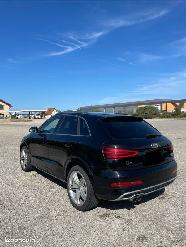 Audi Q3 S-line - Voitures