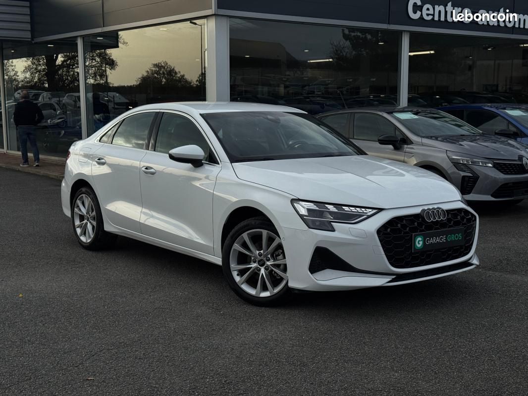 Audi A3 Berline TFSI Mild Hybrid 116 S tronic 7 Design - Voitures