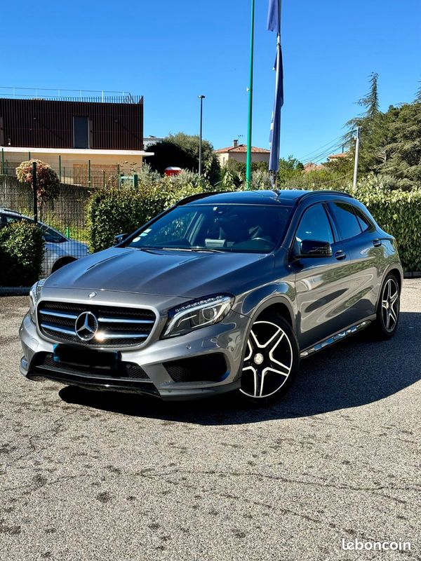 GLA 220d Amg 4 matic - Voitures