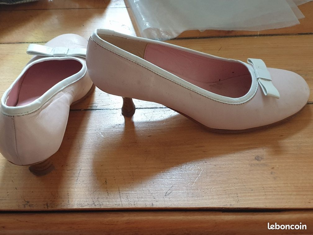 Chaussures roses à talon tout en cuir, style ballerine. Pointure 36 ...