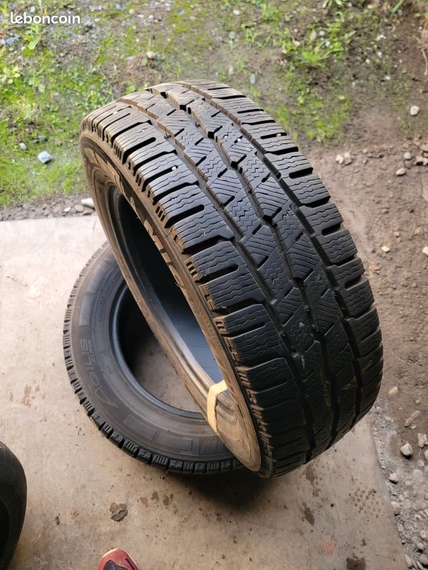 2 pneus hiver Michelin neige 205 65 16c 16 - Équipement auto