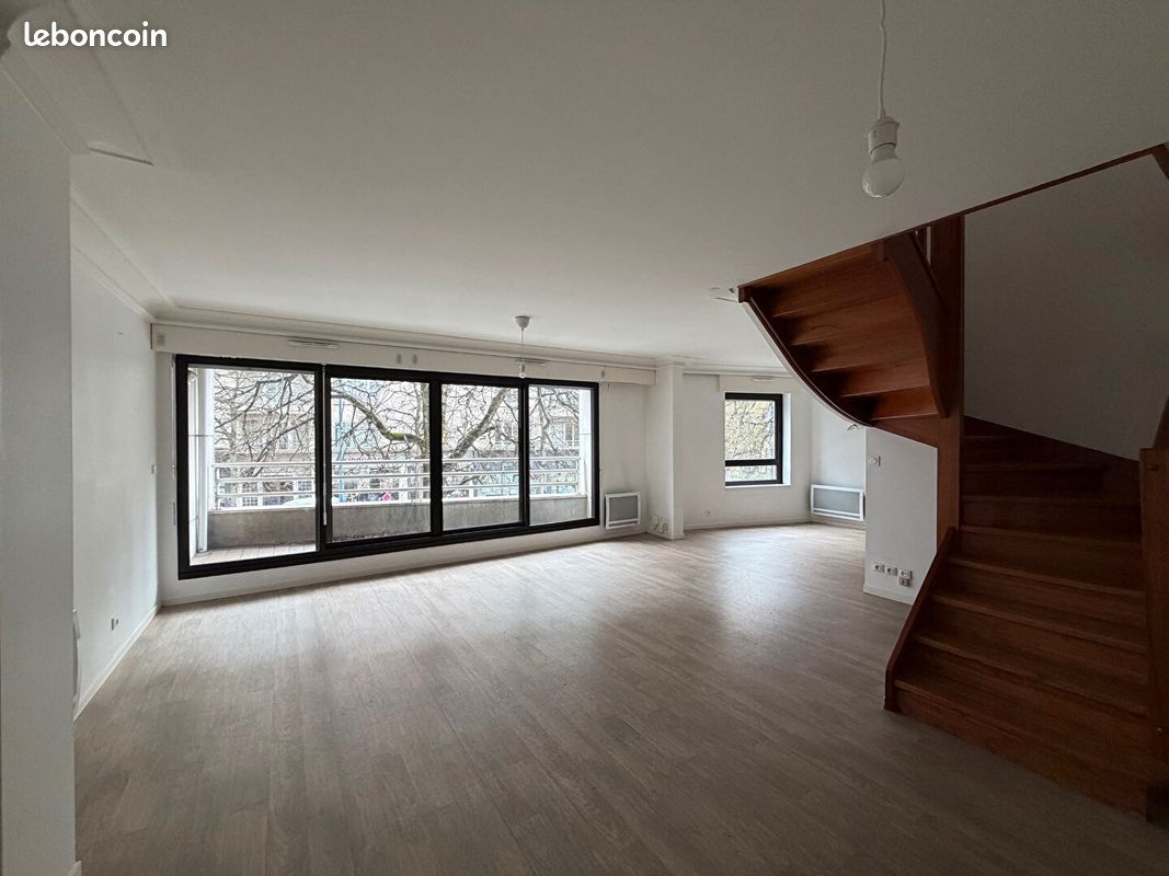 Duplex 5 pièces 107 m² - Locations