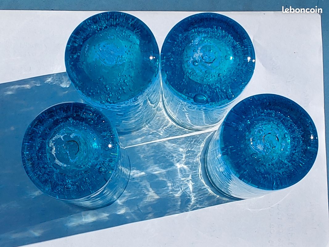 Verres orangeade verre bullé bleu, soufflés bouche style biot - Arts de ...