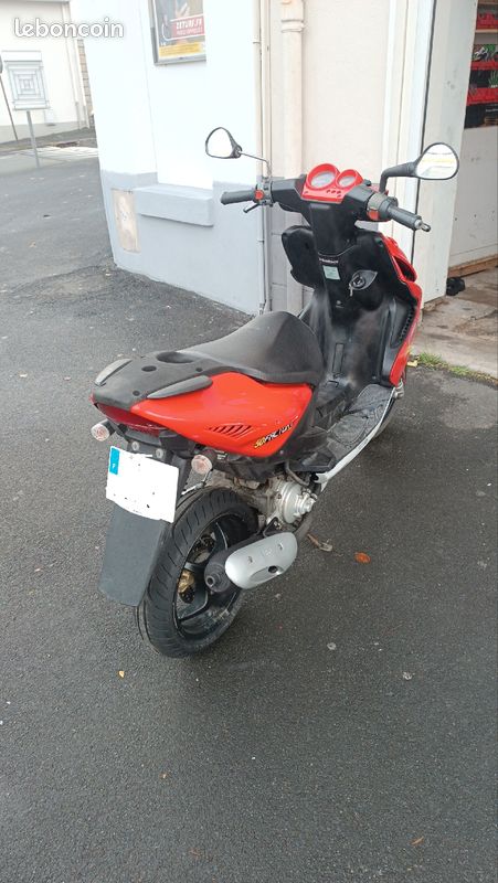 Yamaha nitro - Motos