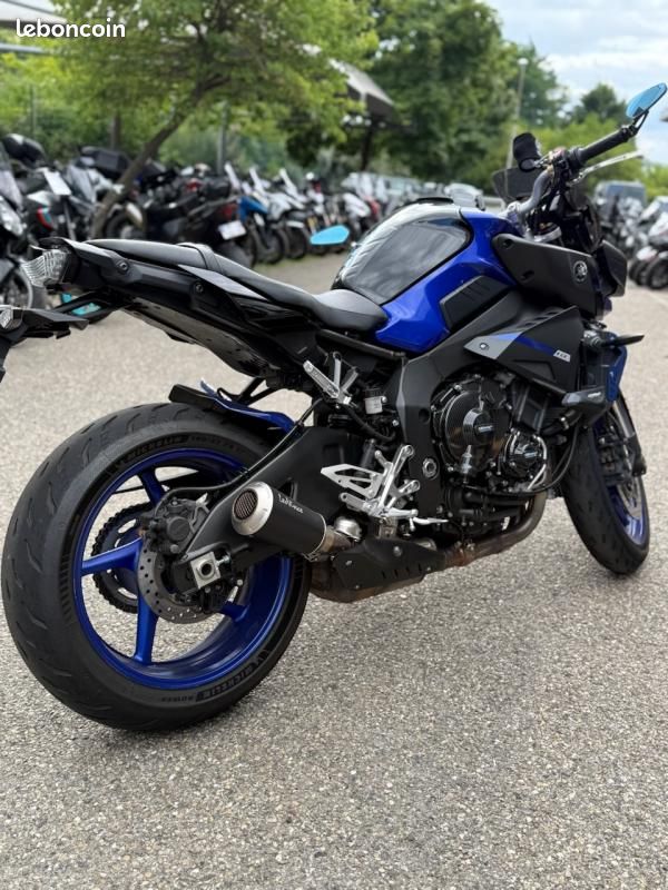Yamaha MT-10 1000 cm3 - Motos