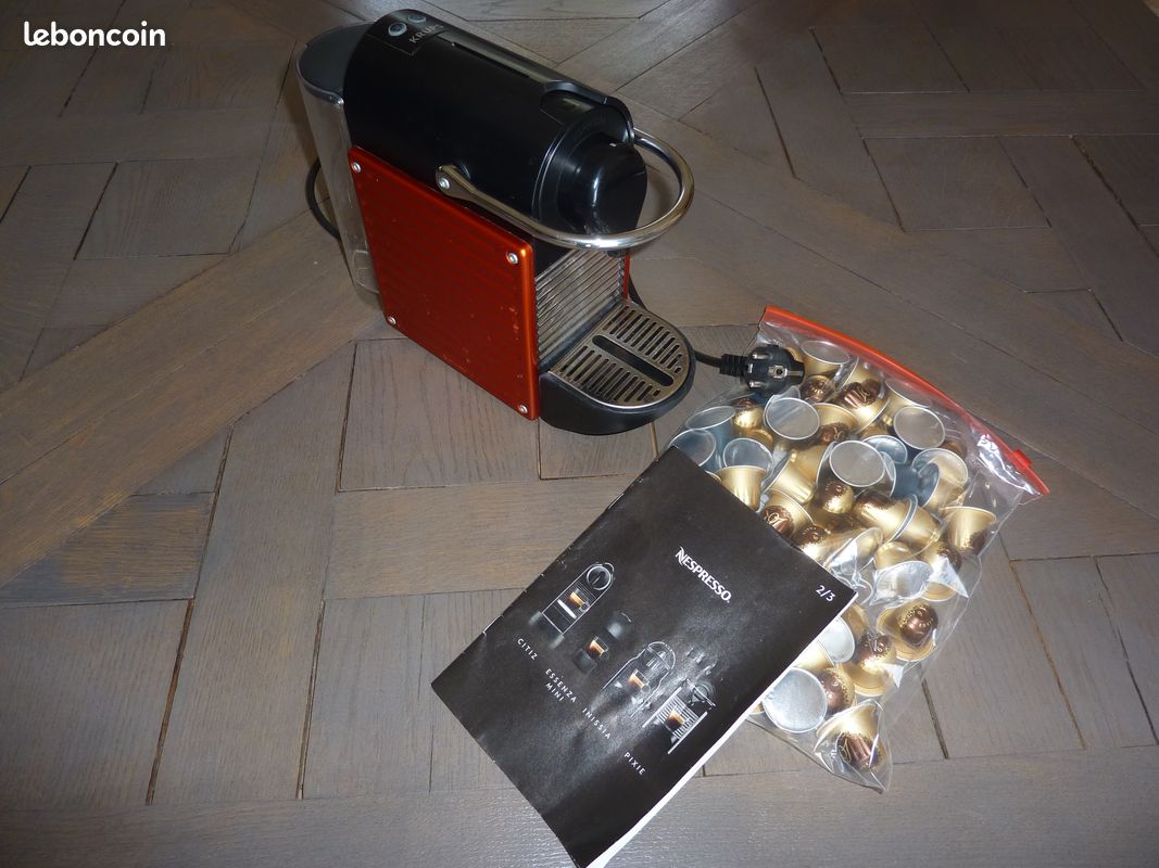 Cafetière NESPRESSO KRUPS avec capsules - Électroménager