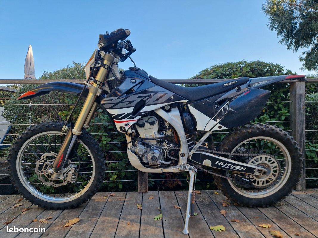 250 wrf en bon état - Motos