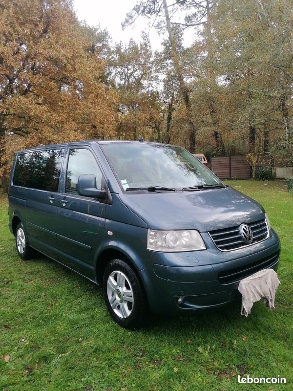 T5 multivan highline 2.5 tdi 130ch 2009 - Voitures