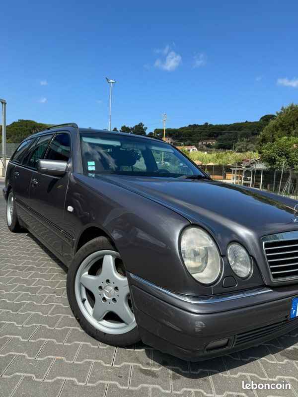 Mercedes Benz Class E430 Phase 1 - Voitures