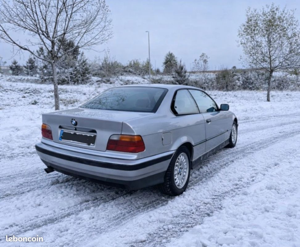 Bmw 318 is d'origine - Voitures