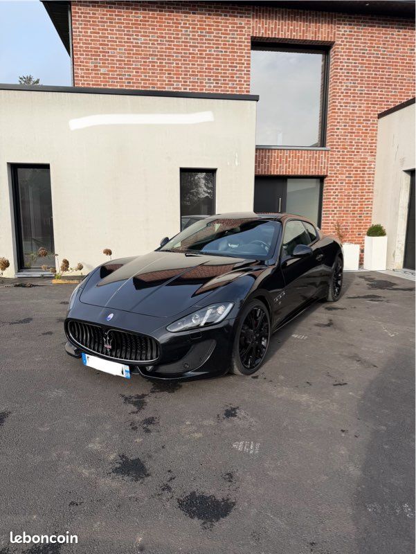 Maserati GranTurismo 4.7L V8 – 2014 – Éléments MC carbone – 55 600 km ...