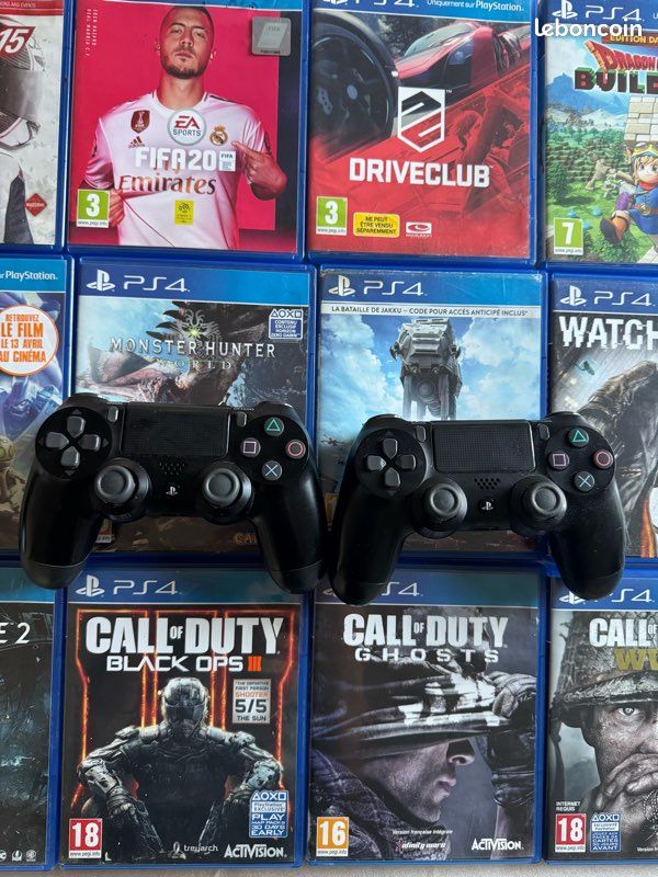 🎮 Manettes PS4 originales – 25 l’unité / 45 les deux - Consoles