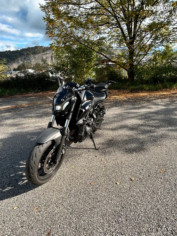 Yamaha MT07 A2 - Motos