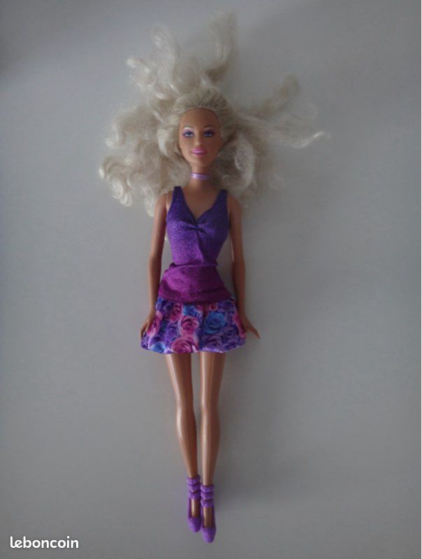 Poupée Barbie robe violette année 2005 - Jeux & Jouets