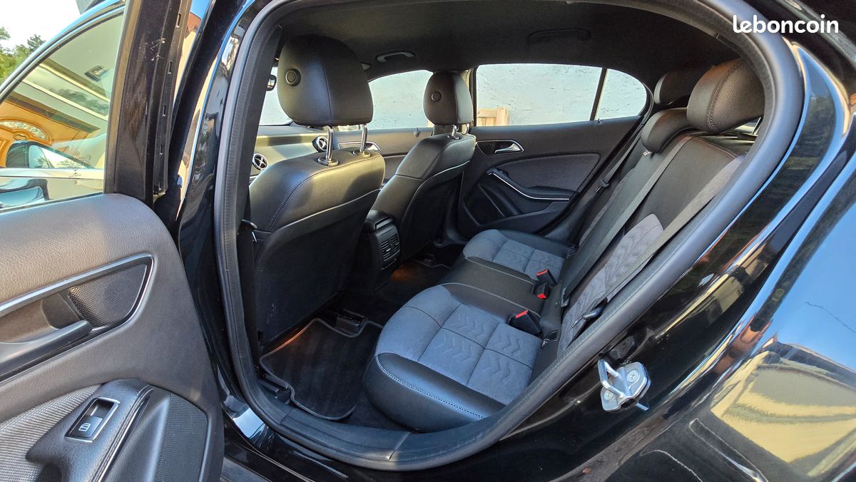 MERCEDES GLA Phase 2 - Voitures