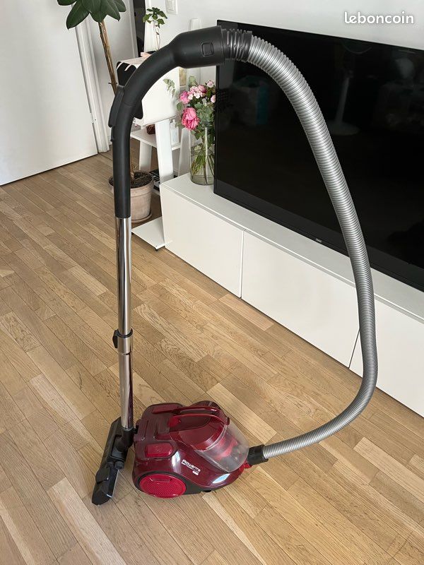 Aspirateur Rowenta Swift Power Cyclonic 900W - Électroménager