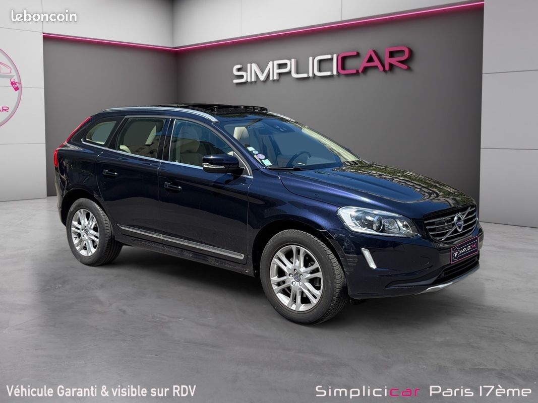 VOLVO XC60 T5 245 ch SS Xénium Geartronic A/ TOIT OUVRANT PANORAMIQUE ...