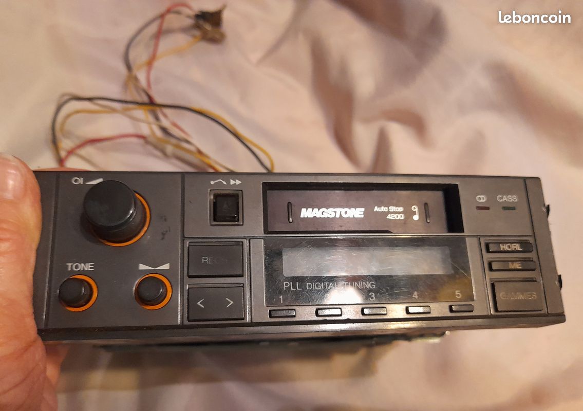 Autoradio MAGSTONE ancien - Équipement auto