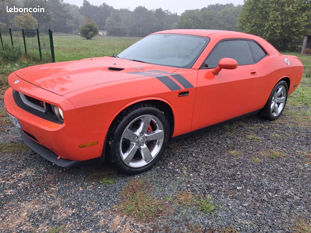 Dodge challenger 5L7 v8 rt - Voitures