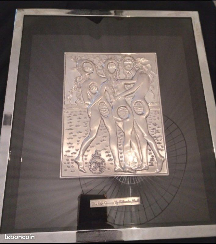 Salvador Dali, Three Graces, 1977, Bas-Relief en Argent - Collection