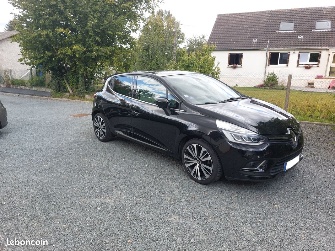 Renault Clio 4 Initiale Paris - Voitures