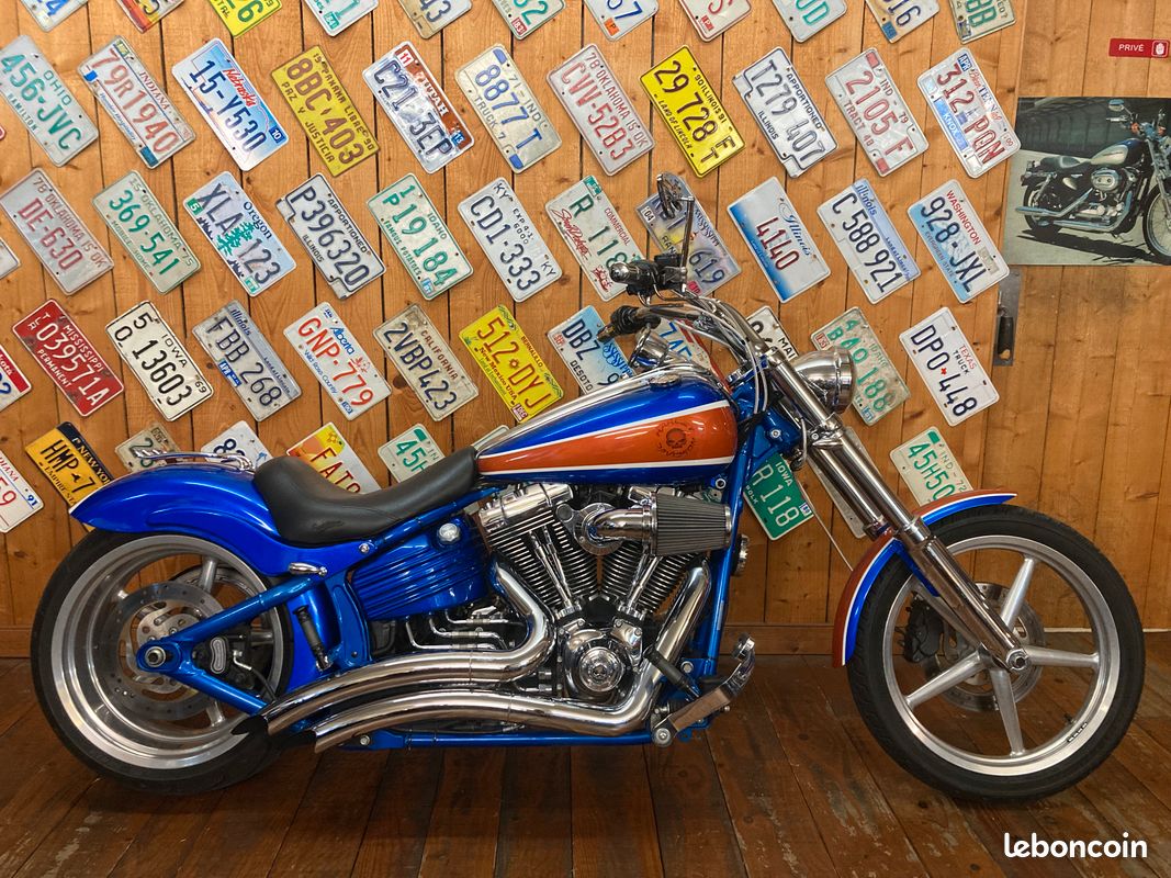 Harley Davidson Softail Rocker C - Motos