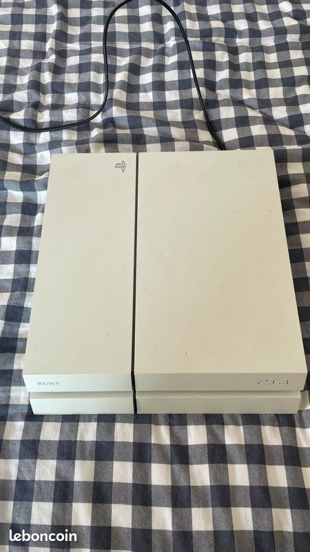 PS4 - 500 go - Blanche - Consoles