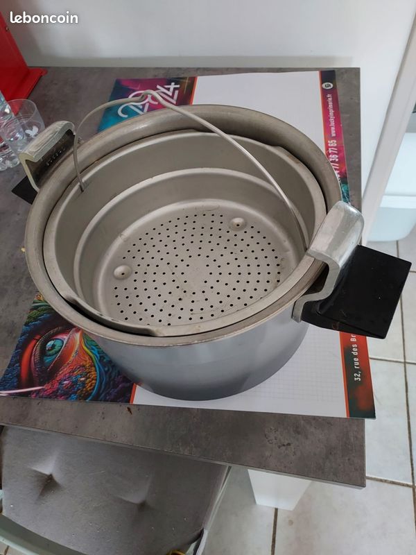 Vend cocotte seb 6 litres - Électroménager