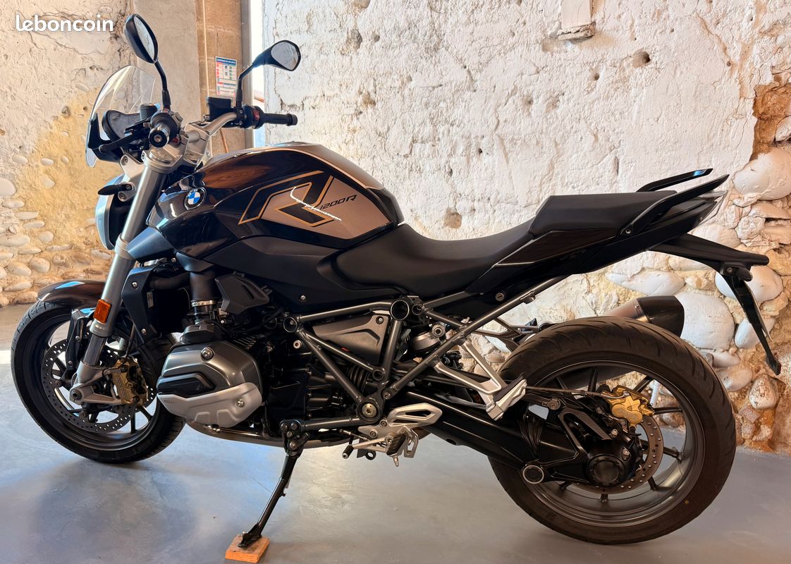 BMW R1200R LC Exclusive - Motos