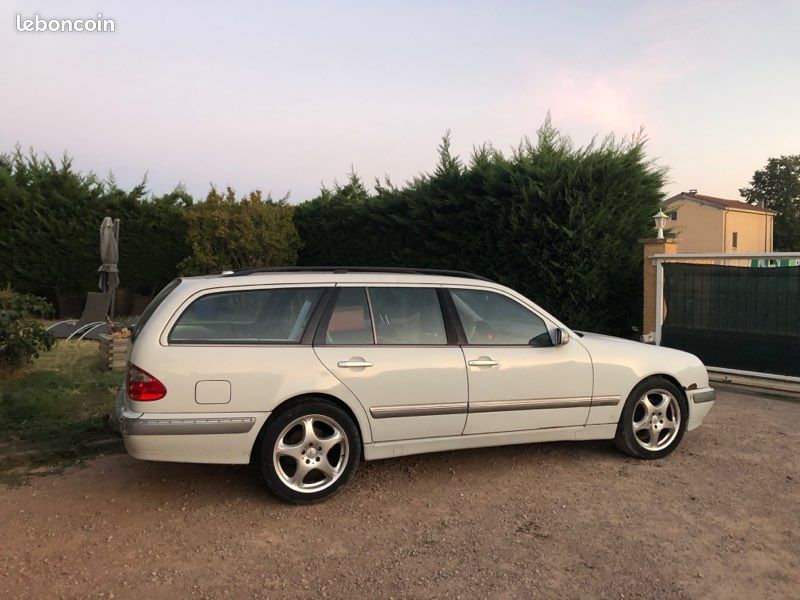 Mercedes E320cdi break 7 places - Voitures