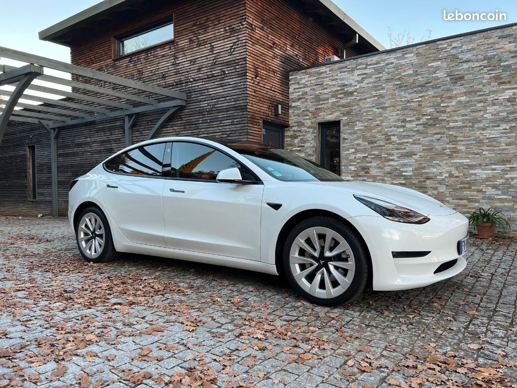 Tesla Model 3 Dual motor Long range - Voitures