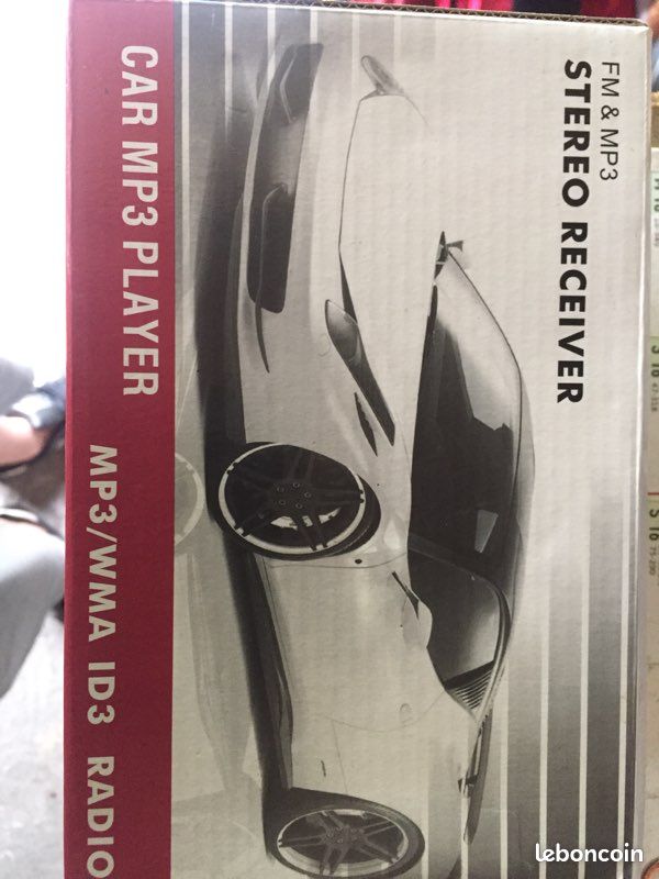 Poste radio voiture - Équipement auto