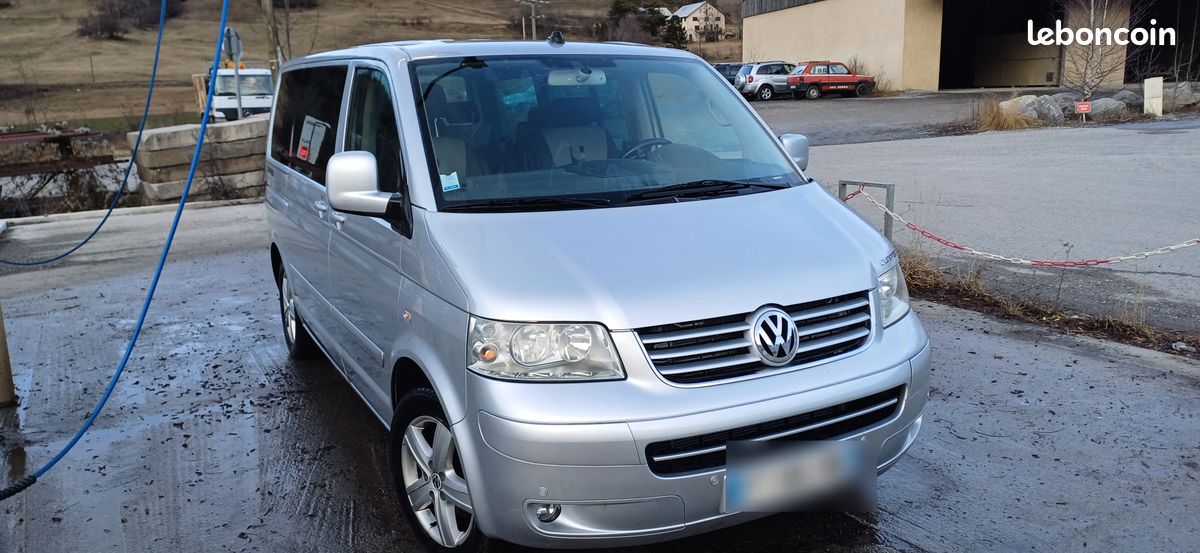 VW T5 Multivan 4motion United 174CV - Voitures