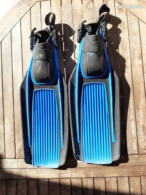 Paire de palmes Stratos Technisub - Sport & Plein air
