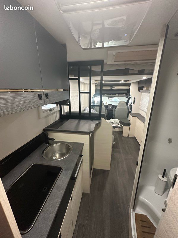 Chausson 170 cv boite auto porte accès soute - Caravaning