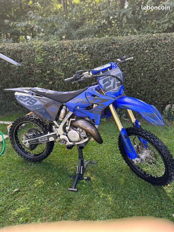 125 yz - Motos