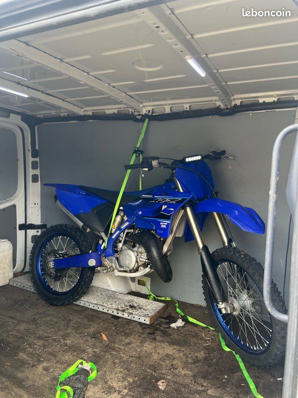125 yz - Motos