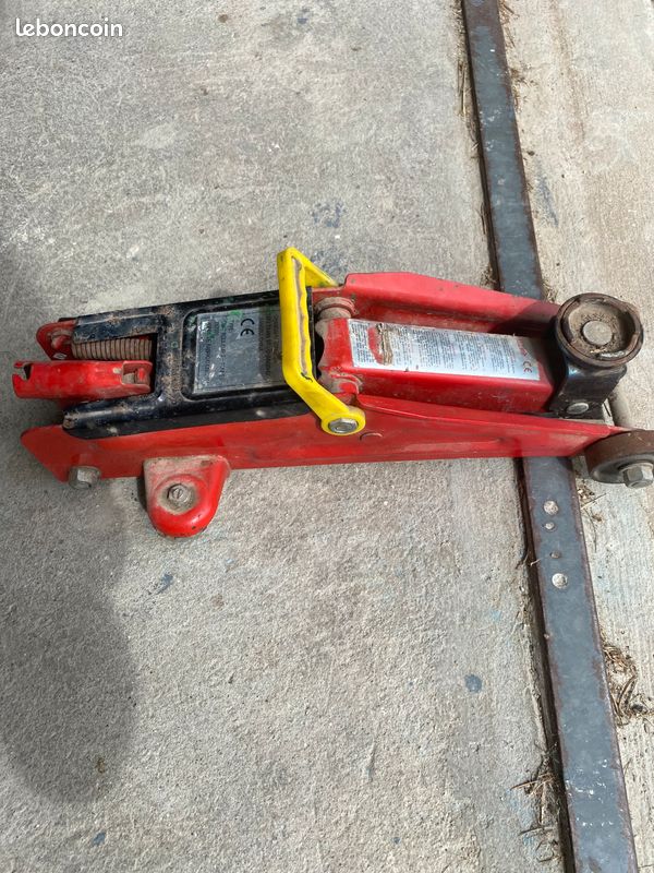 Un cric - Équipement auto
