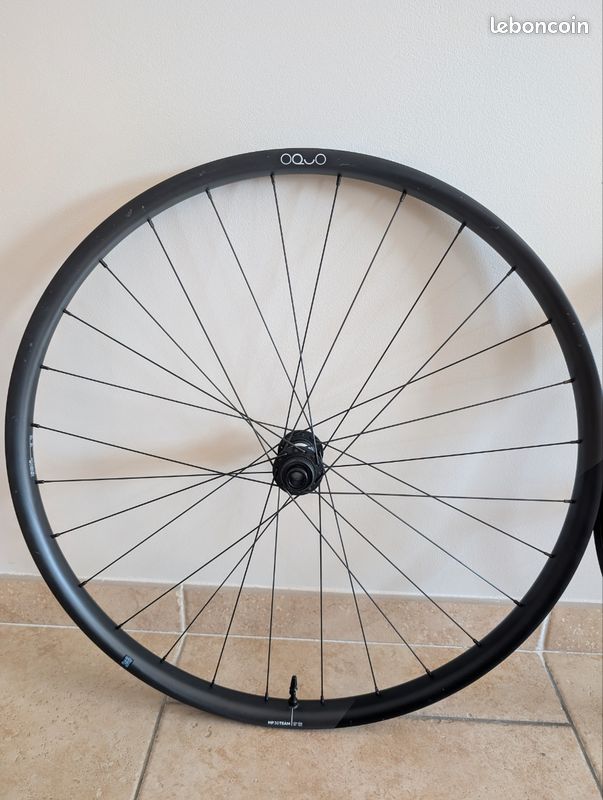 Roue oquo mp30 team - Équipements vélos