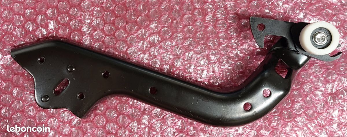 Guidage a galets pour porte coulissante 2E1843398C - Équipement caravaning