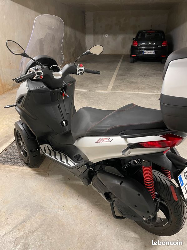 Scooter piaggio MP3 300 - Motos