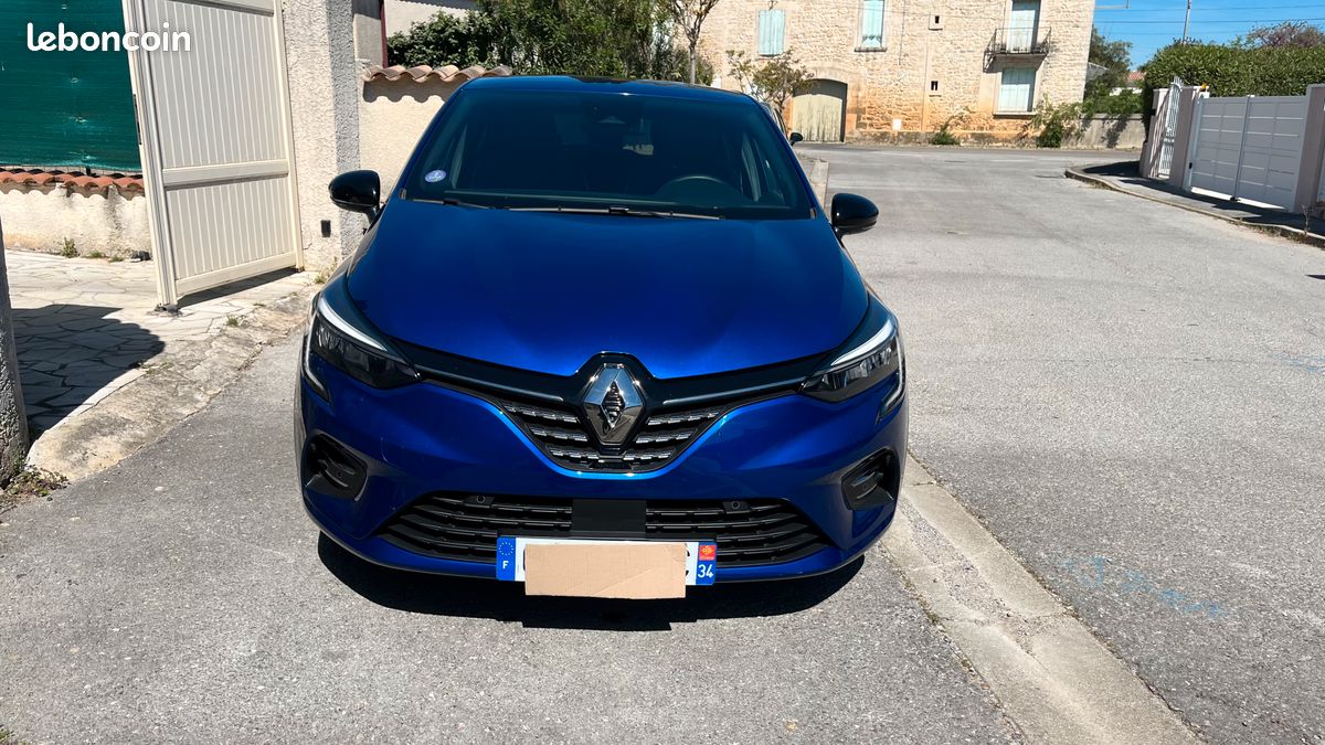 Clio Techno E-Tech full hybrid 145 - Voitures
