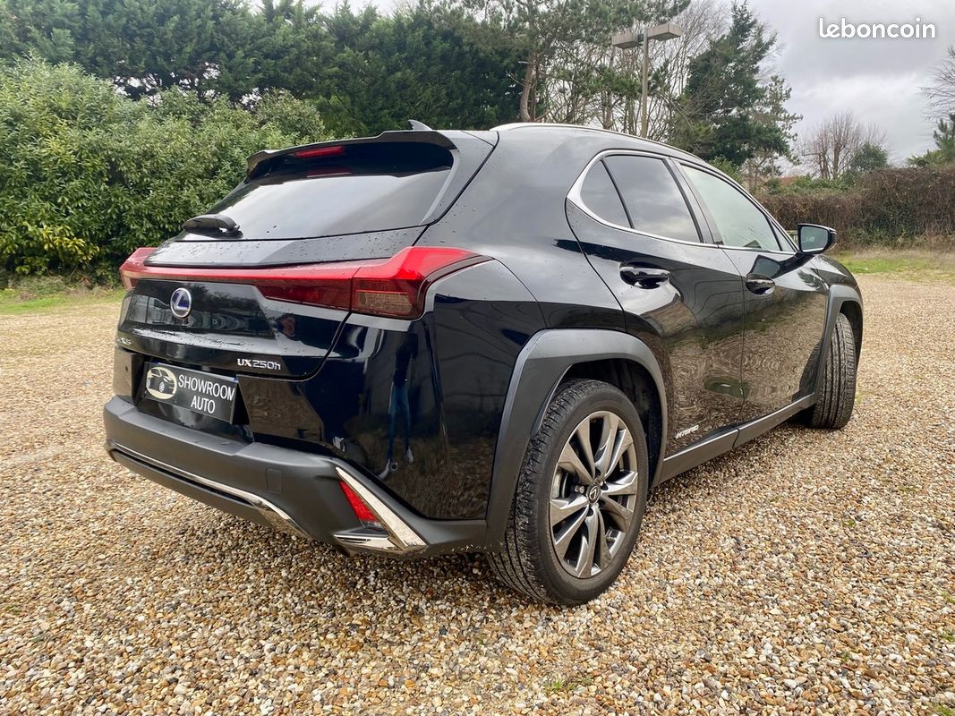 Lexus UX 250H 4AWD EXECUTIVE FR SPORT CARPLAY 36 - Voitures