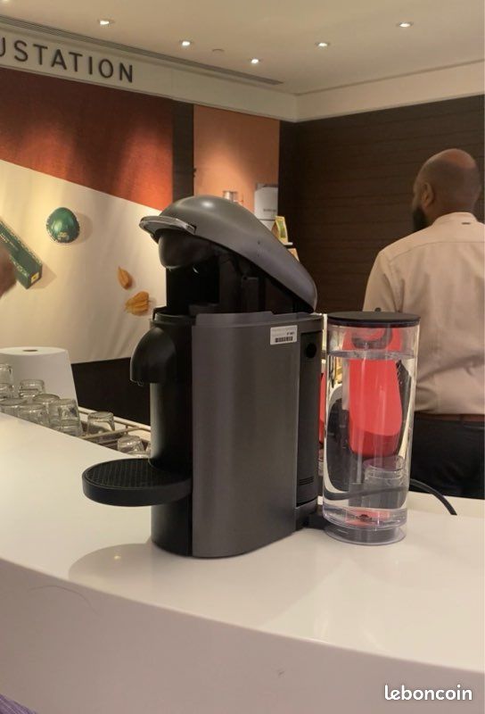 Machine à café Nespresso - Électroménager