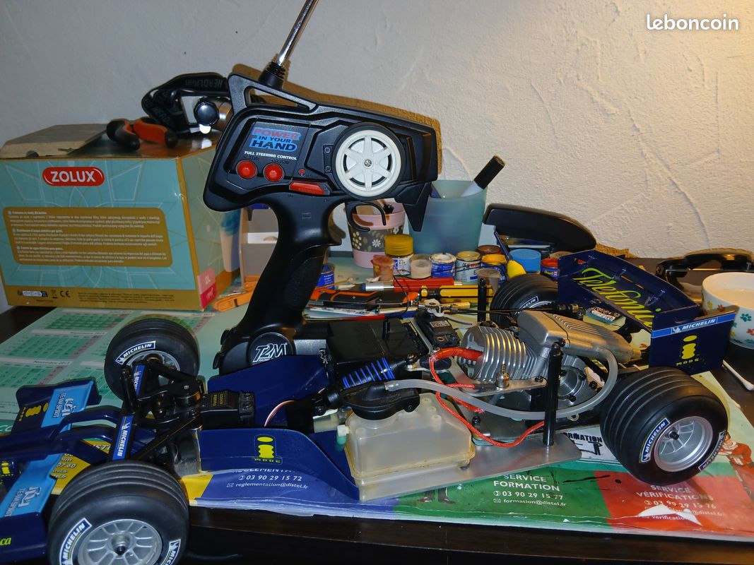 Vds voiture rc thermique F1 thunder tiger Renault R25 - Modélisme