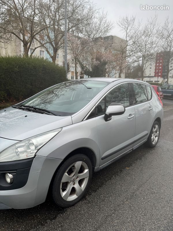 Peugeot 3008 1L6 hdi 115chv - Voitures