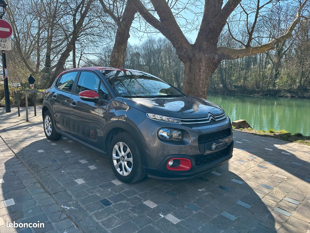 Citroën C3 III 1.2 VTi PureTech 83 Ch Graphic - Voitures