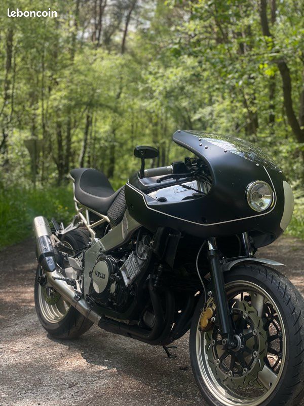 Yamaha 1000 fzr café racer 1987 - Motos